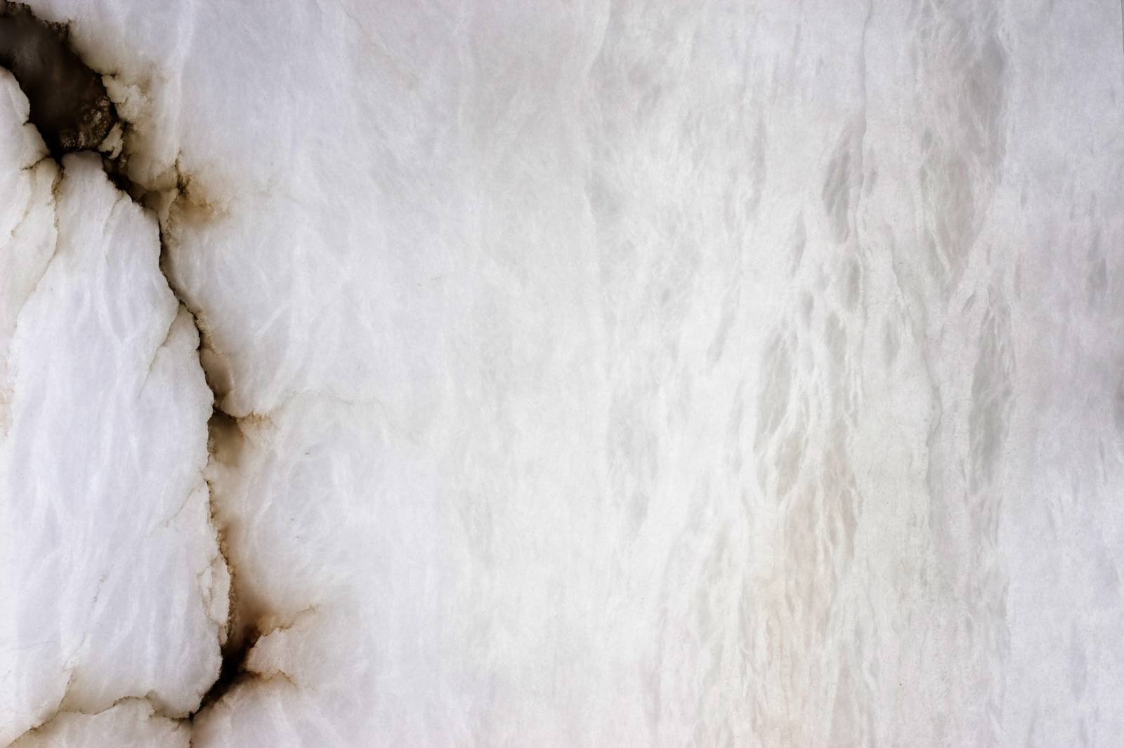What is alabaster and its characteristics